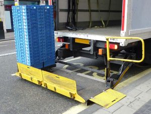 What Is A Tail Lift? Usage, Tips & Different Types Explained | 2023