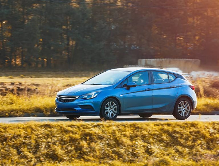 What Is a Compact Car? Discover All Its Secrets & Advantages