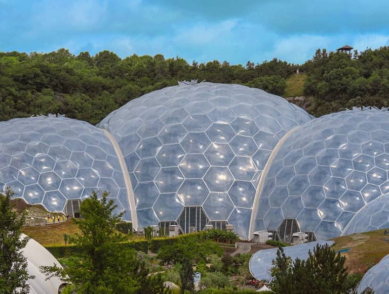 What Is Cornwall Famous For? Cuisine, Attractions & History